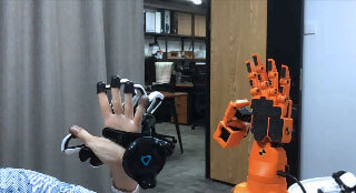 Dexta Robotics - Touch the Untouchable-岱仕科技 - 触摸虚实的边界